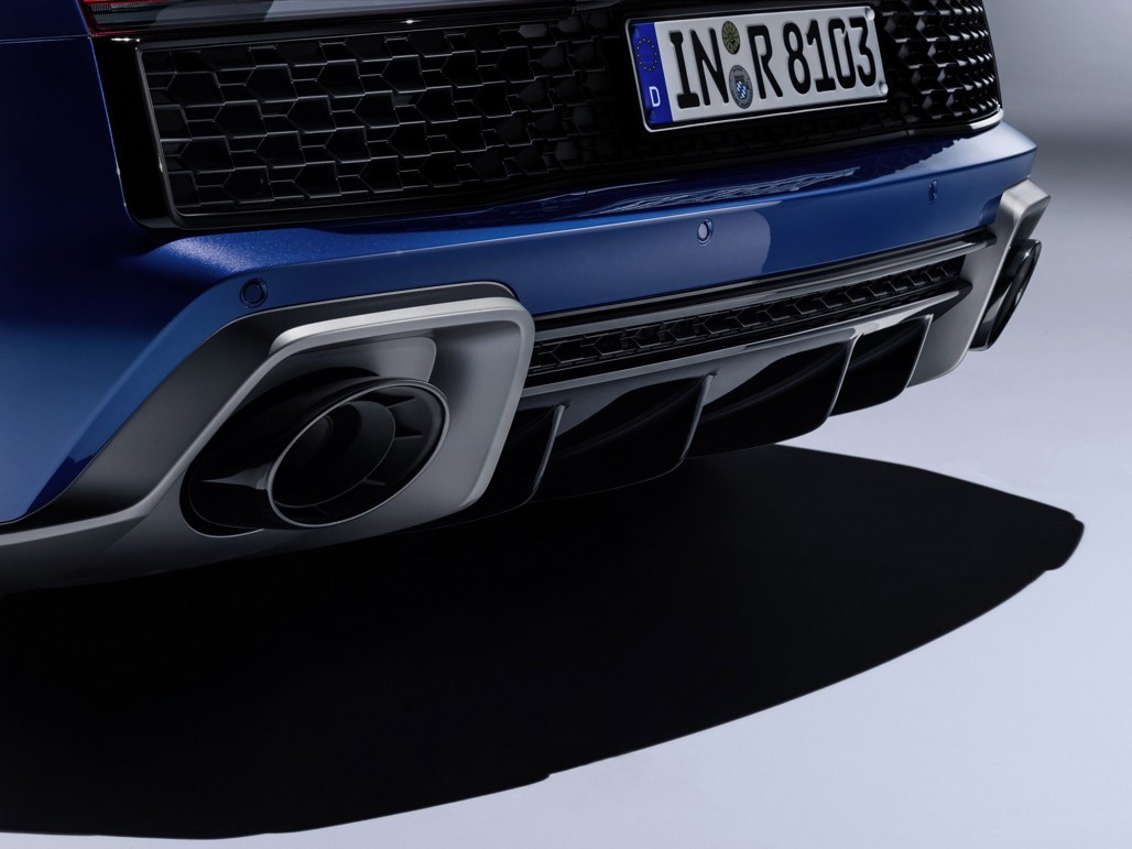Revealed: new Audi R8 breaks cover with more power, more sty - Driven ...