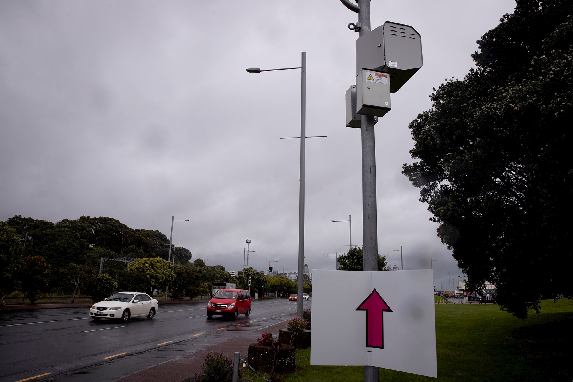 Sign ensures new speed camera stands out - Driven Car Guide