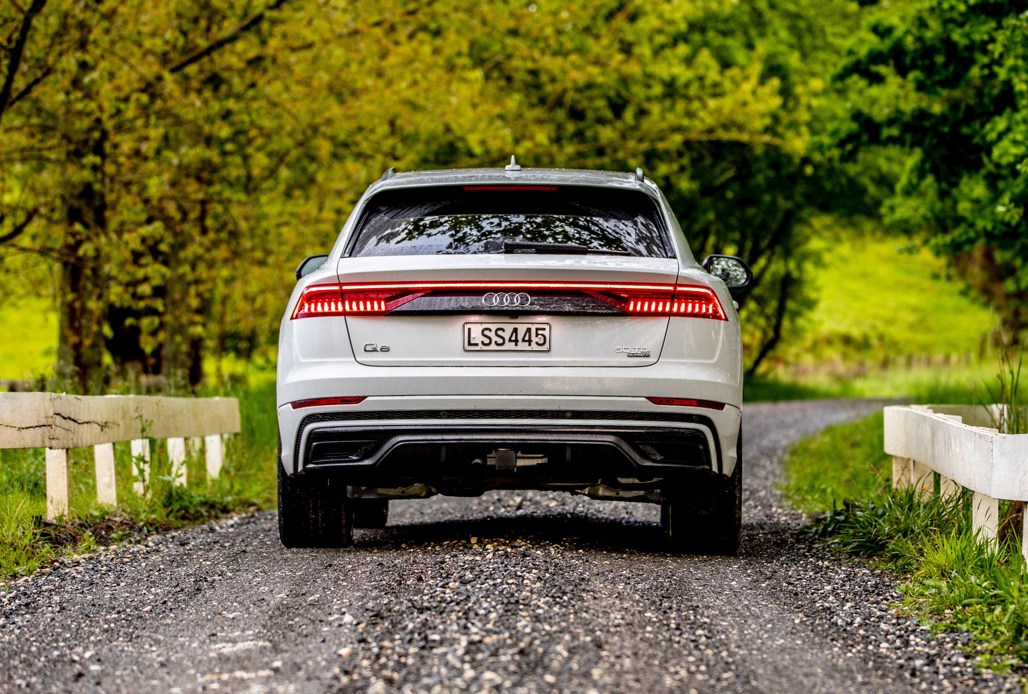 Audi Q8 road test: New flagship SUV is pure elegance inside - Driven ...