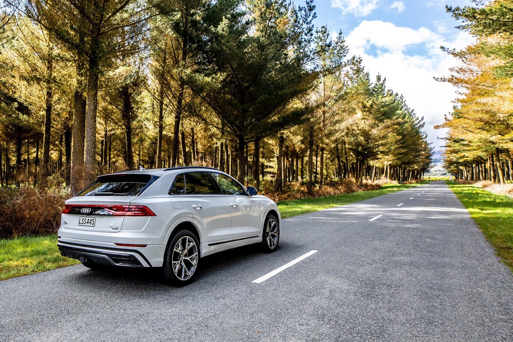 Audi Q8 road test: New flagship SUV is pure elegance inside - Driven ...