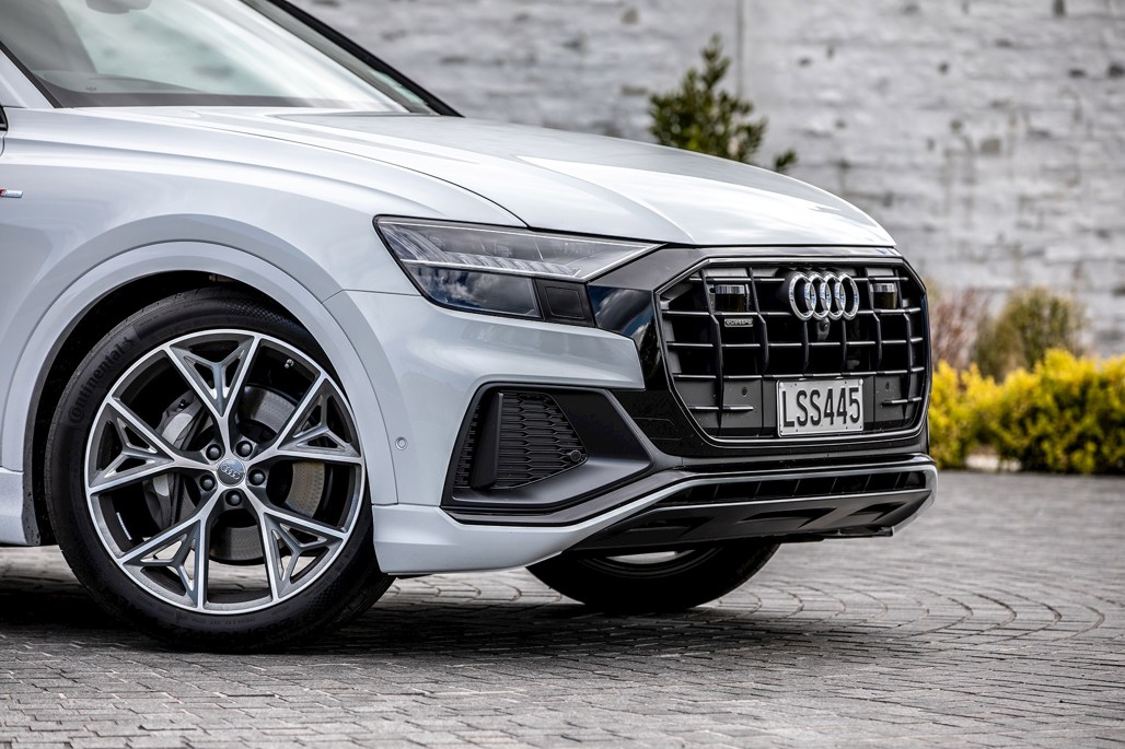 Audi Q8 road test: New flagship SUV is pure elegance inside - Driven ...