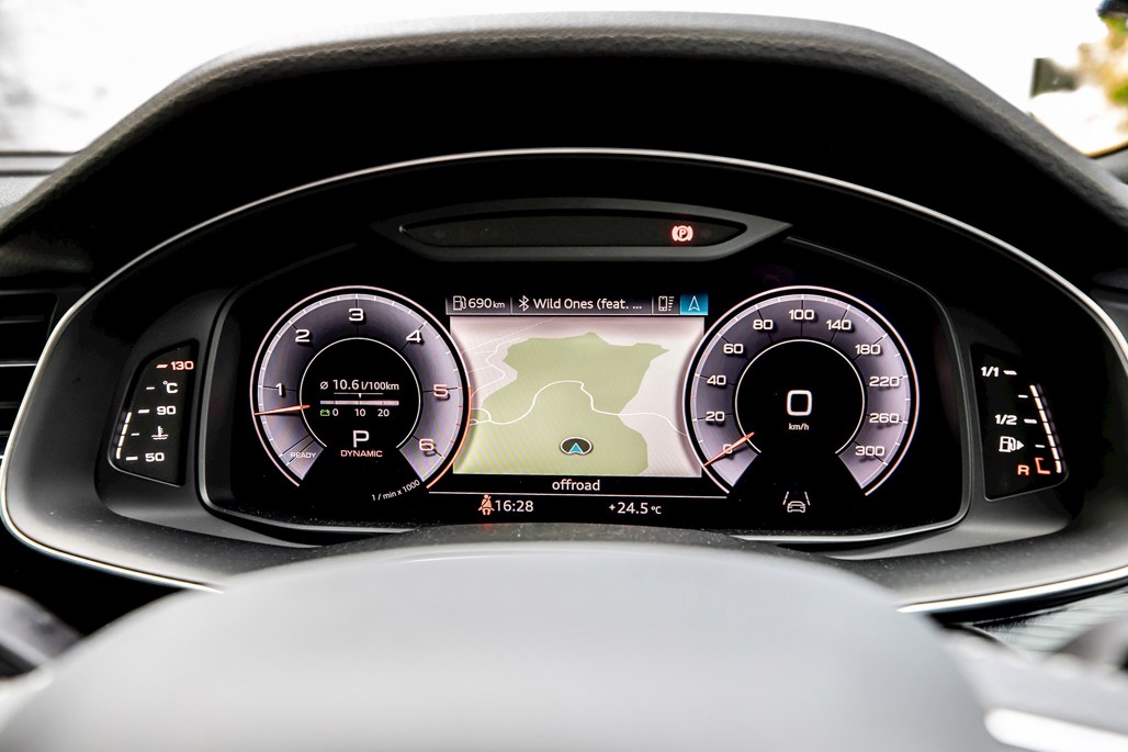 Audi Q8 road test: New flagship SUV is pure elegance inside - Driven ...