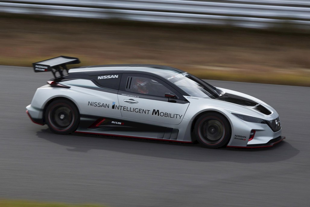 Gen2 Nissan Leaf electric racer packs more motors, performan - Driven ...