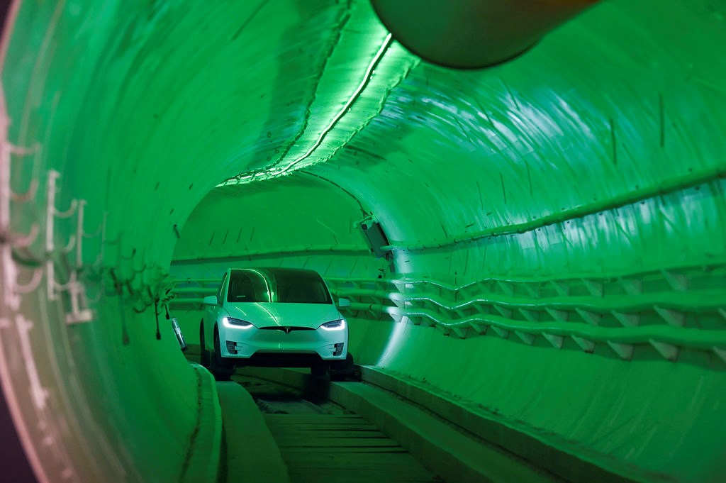 Future highway? Musk unveils 241km/h underground tunnel prot - Driven ...