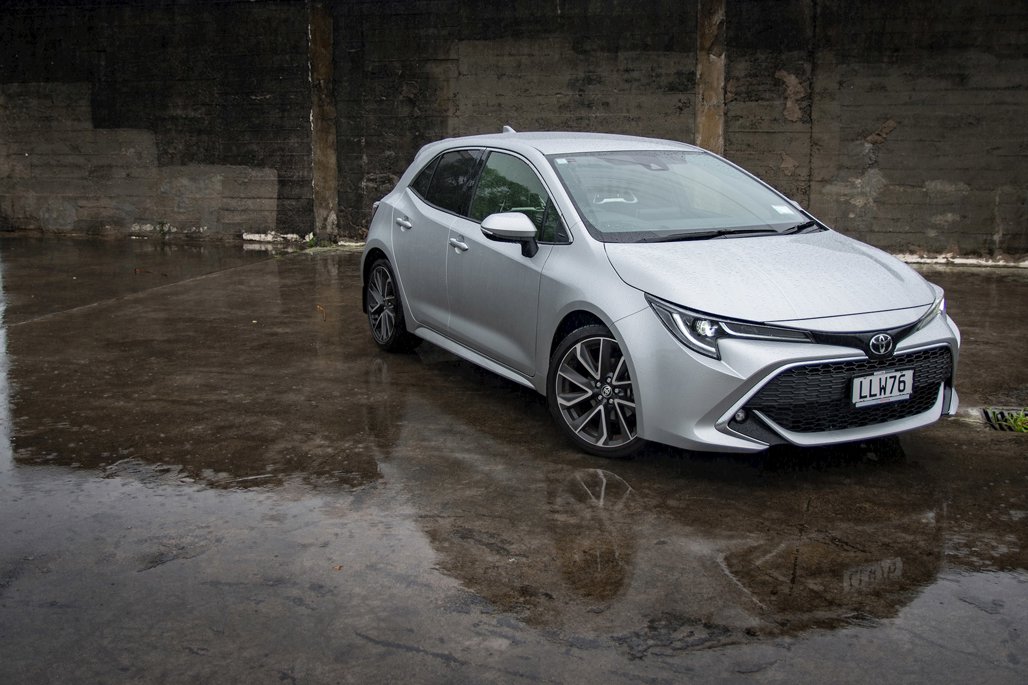 Long-term test part 2: is a tiny boot the Toyota Corolla's d - Driven ...