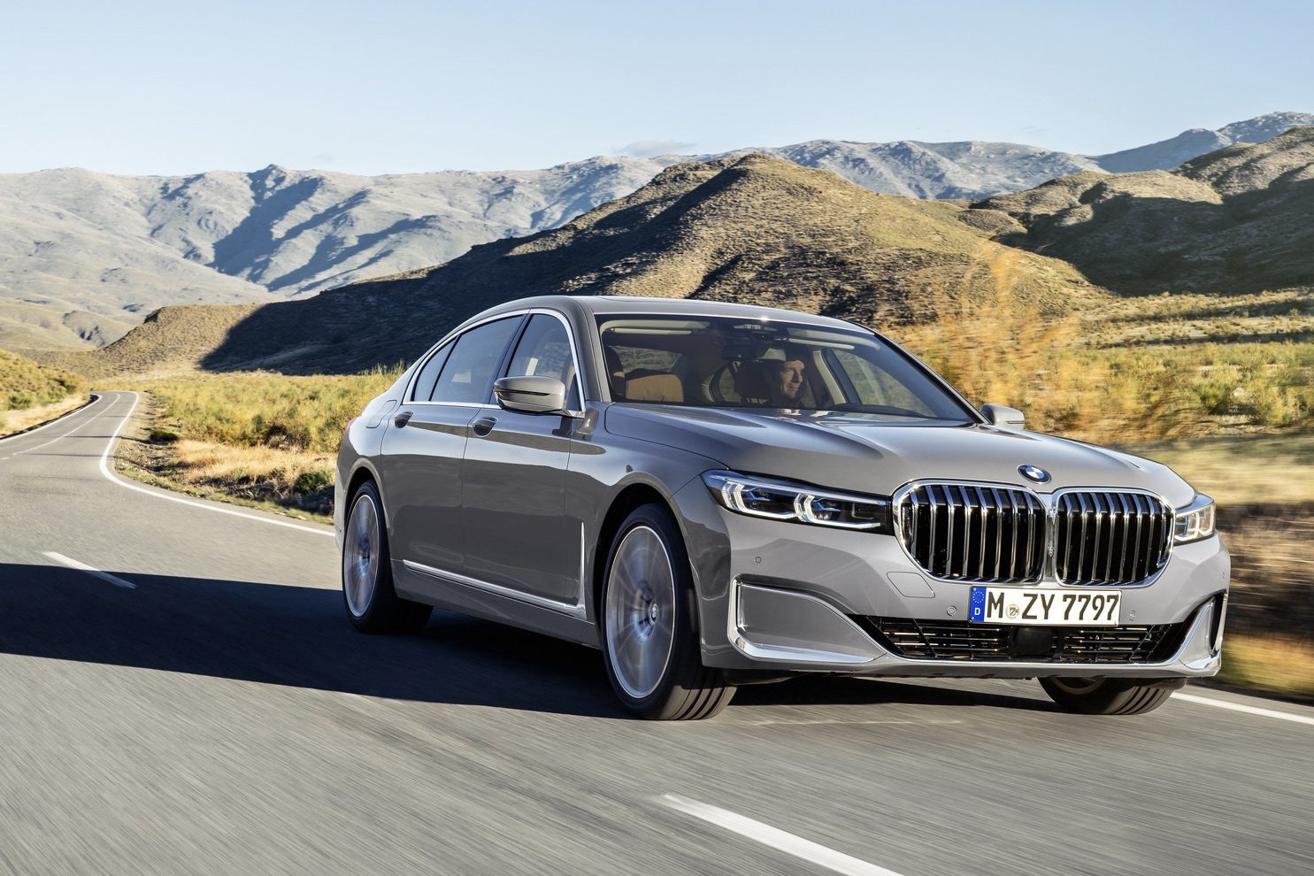Revealed: new BMW 7-Series debuts with big tech, bigger nost - Driven ...