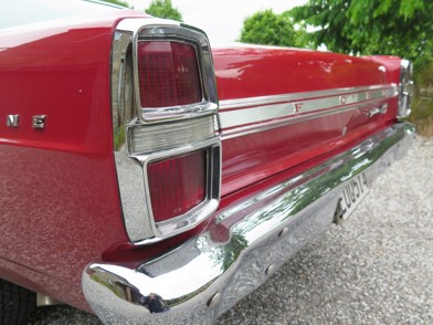 FORD FAIRLANE - Driven Car Guide