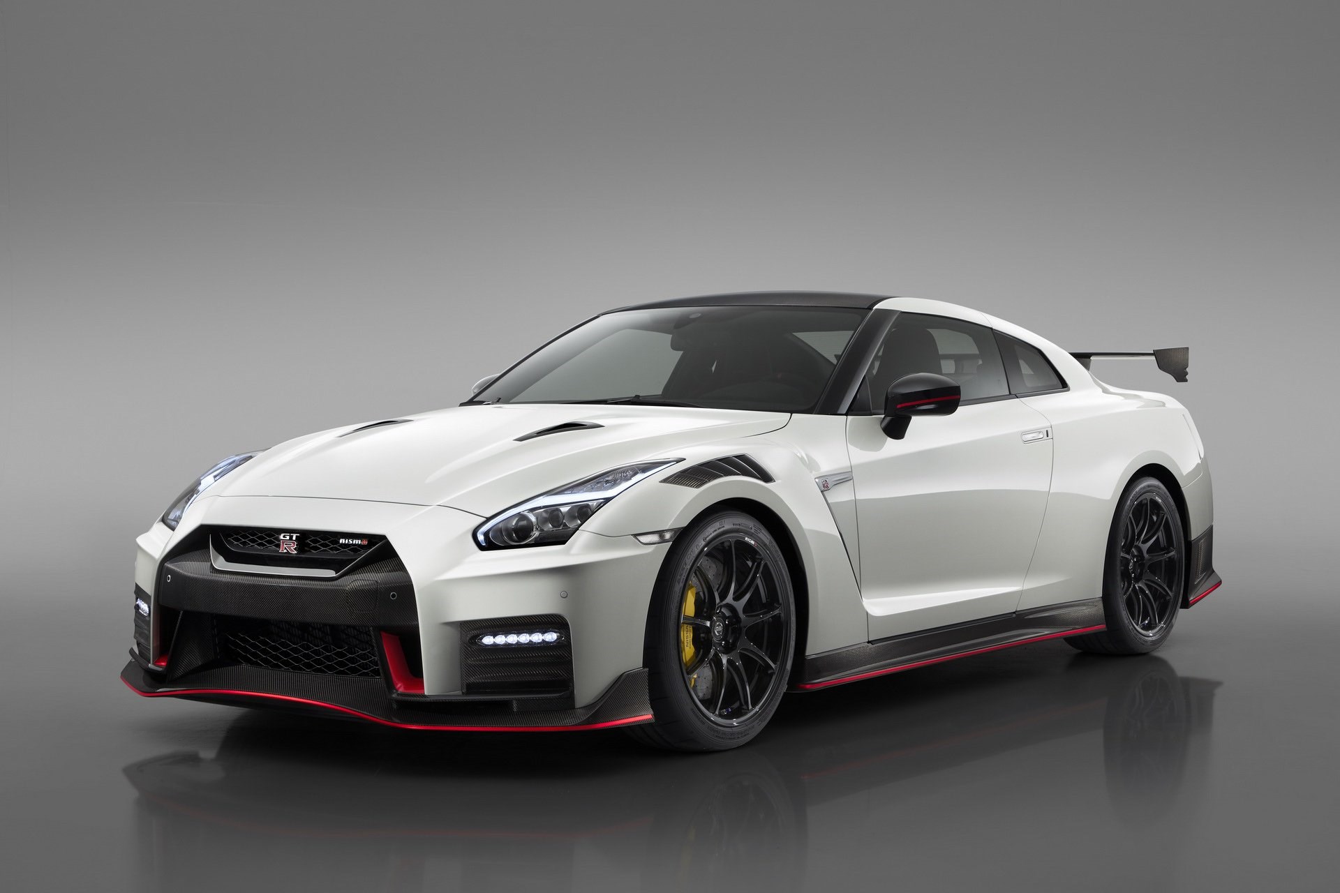 Lighter, faster, stronger: Nissan unveil refreshed Nismo GT- - Driven ...