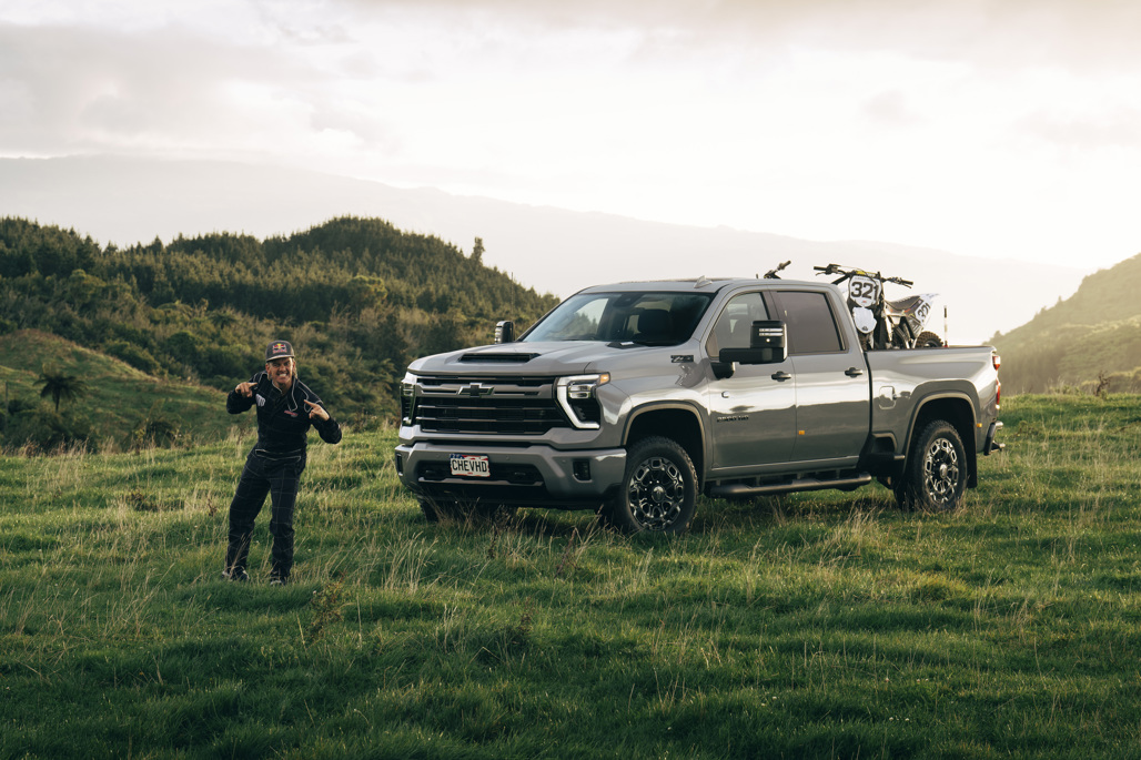 Mad Mike puts the Chevrolet Silverado 2500 HD to the test - Driven Car ...