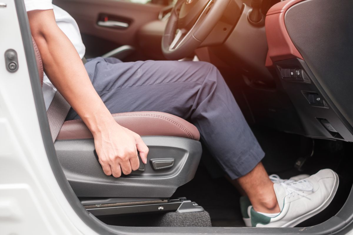 How to sit correctly behind the wheel (you'll be surprised what a ...