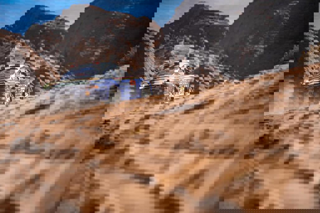 Porsche 959 returns to Dakar: a touching tribute to a rally legend ...