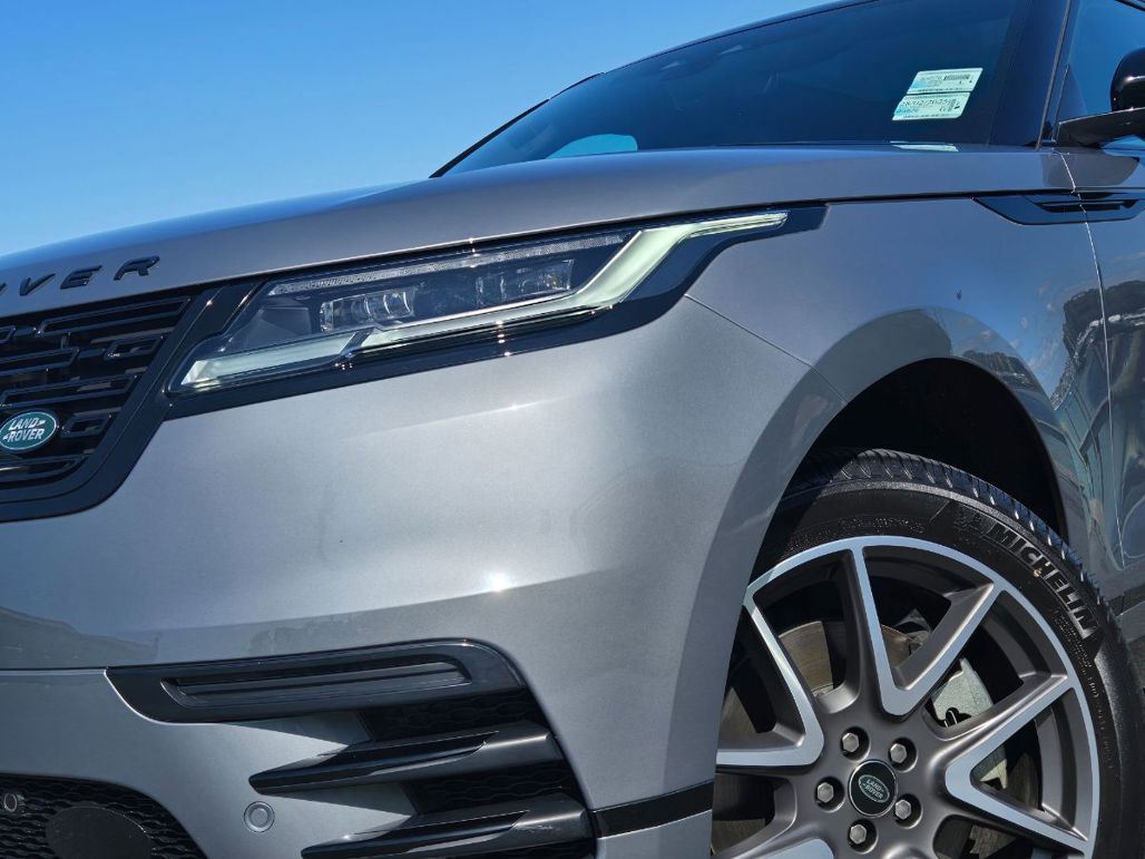 Range Rover Velar Dynamic SE P400e review: more battery, fewer buttons ...
