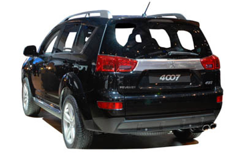 PEUGEOT 4007 - Driven Car Guide