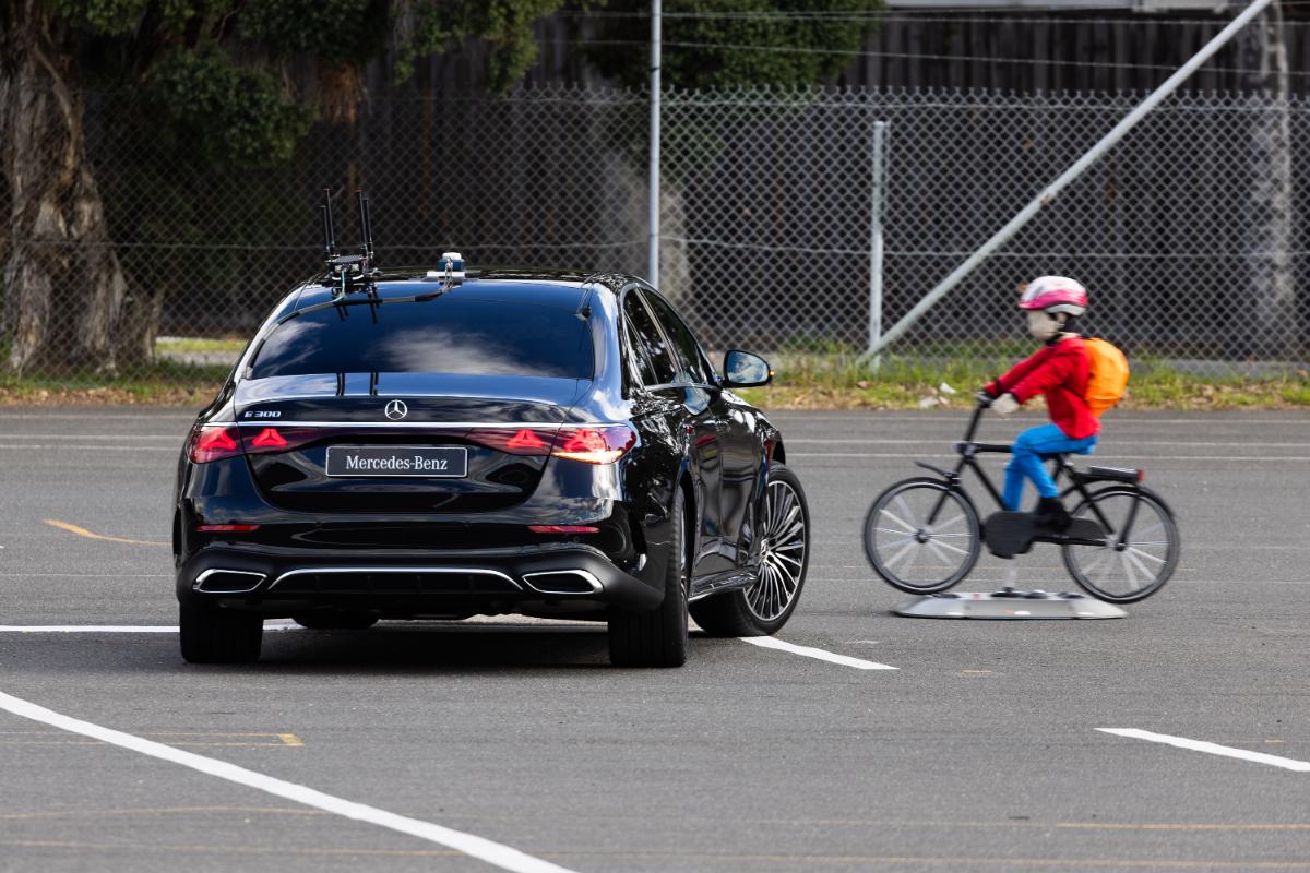 Mercedes-Benz Intelligent Drive Insight safety drive day - Driven Car Guide