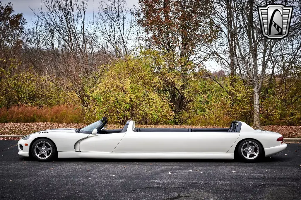 Would you pay $270k for this monstrous 1996 Dodge Viper limo? - Driven ...