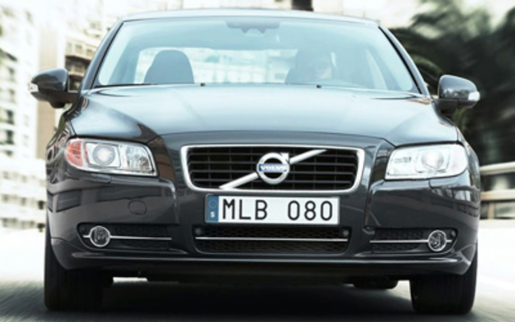 VOLVO S80 - Driven Car Guide