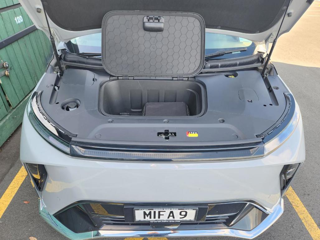 LDV Mifa 9 Premium review: Business Class blues - Driven Car Guide