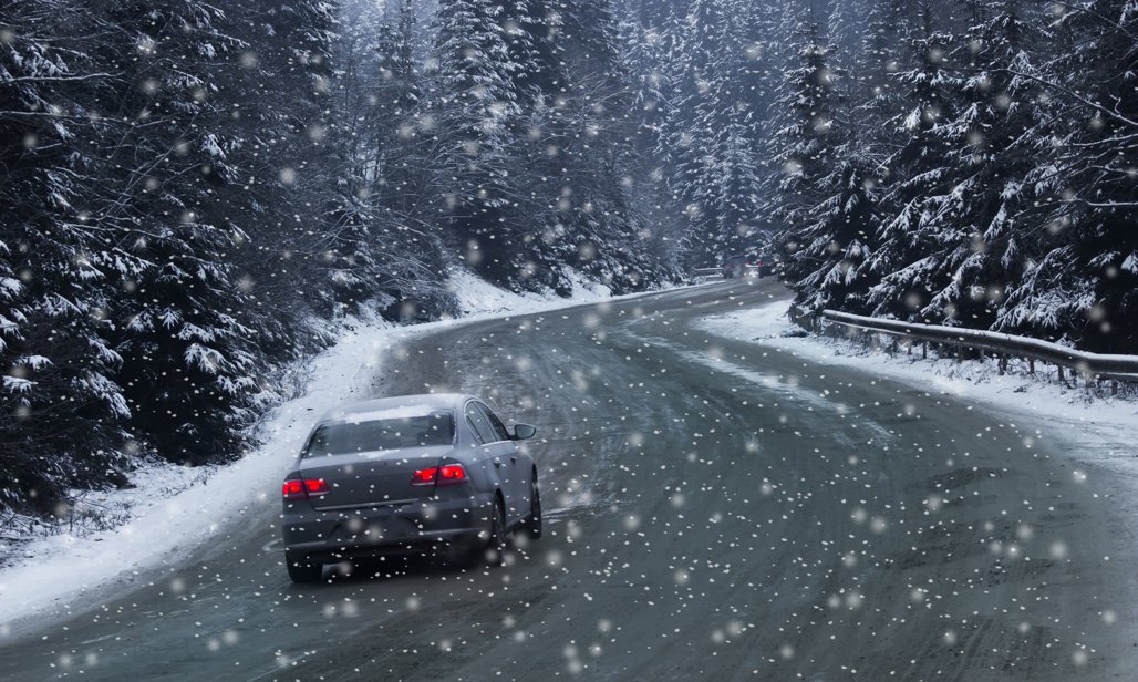Seven ways to stay safe driving in snowy conditions - Driven Car Guide