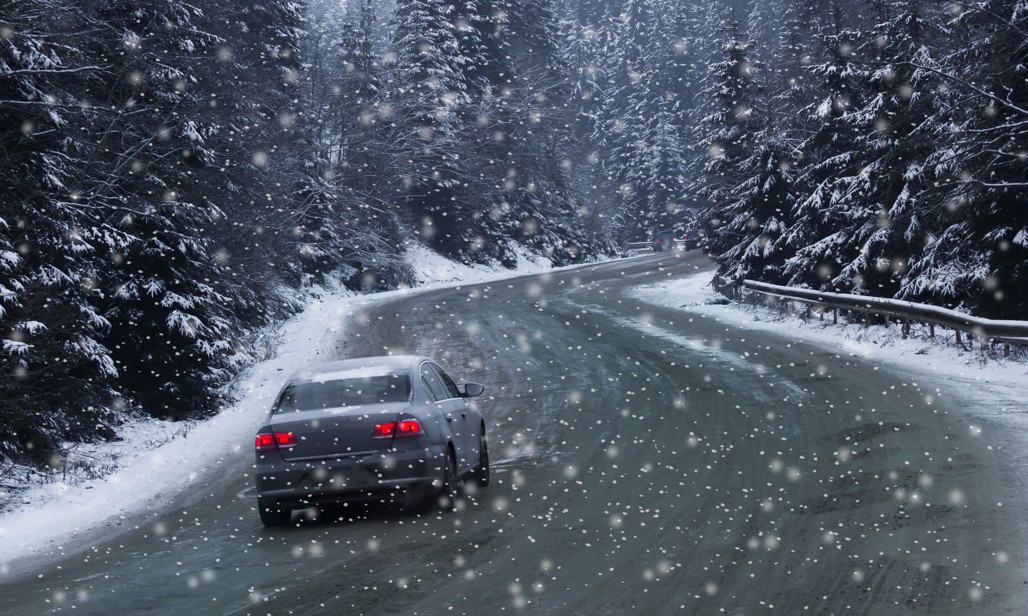 Seven ways to stay safe driving in snowy conditions - Driven Car Guide