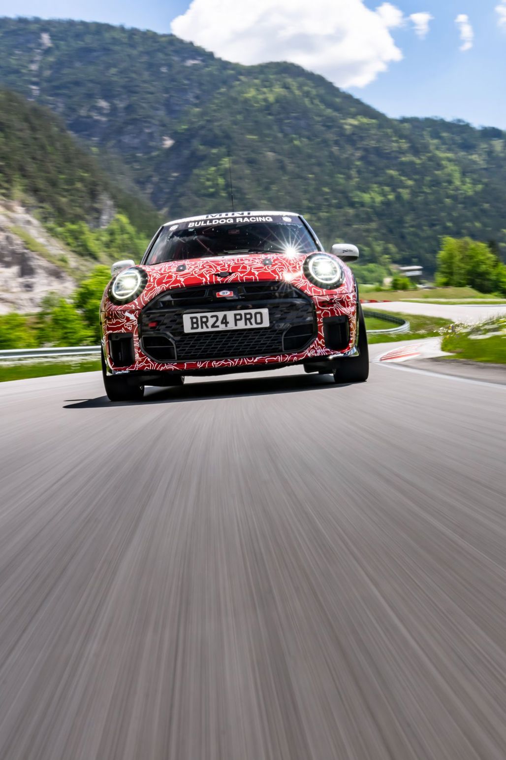 New-gen petrol Mini John Cooper Works on the Nurburgring: burn baby ...