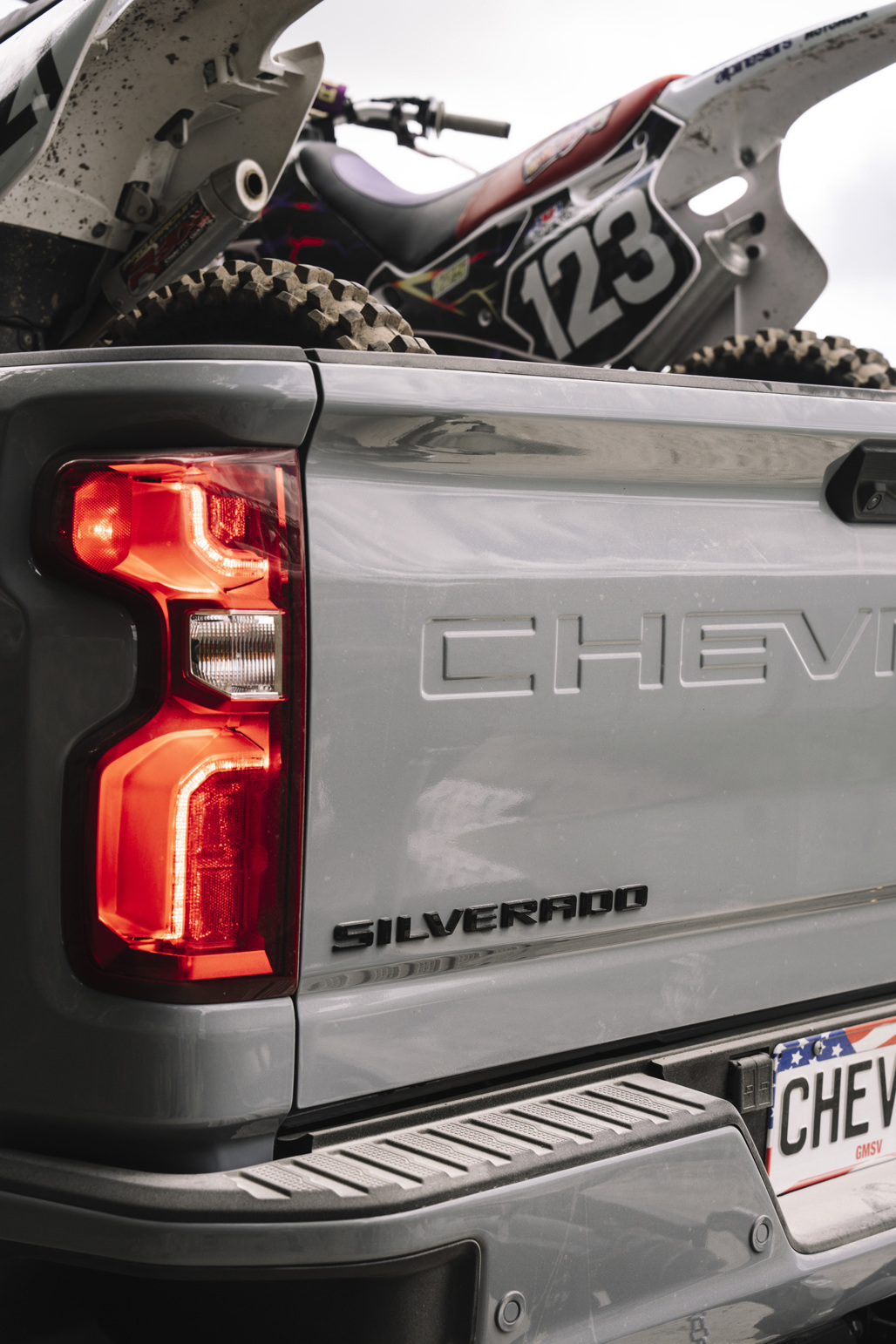 Mad Mike puts the Chevrolet Silverado 2500 HD to the test - Driven Car ...