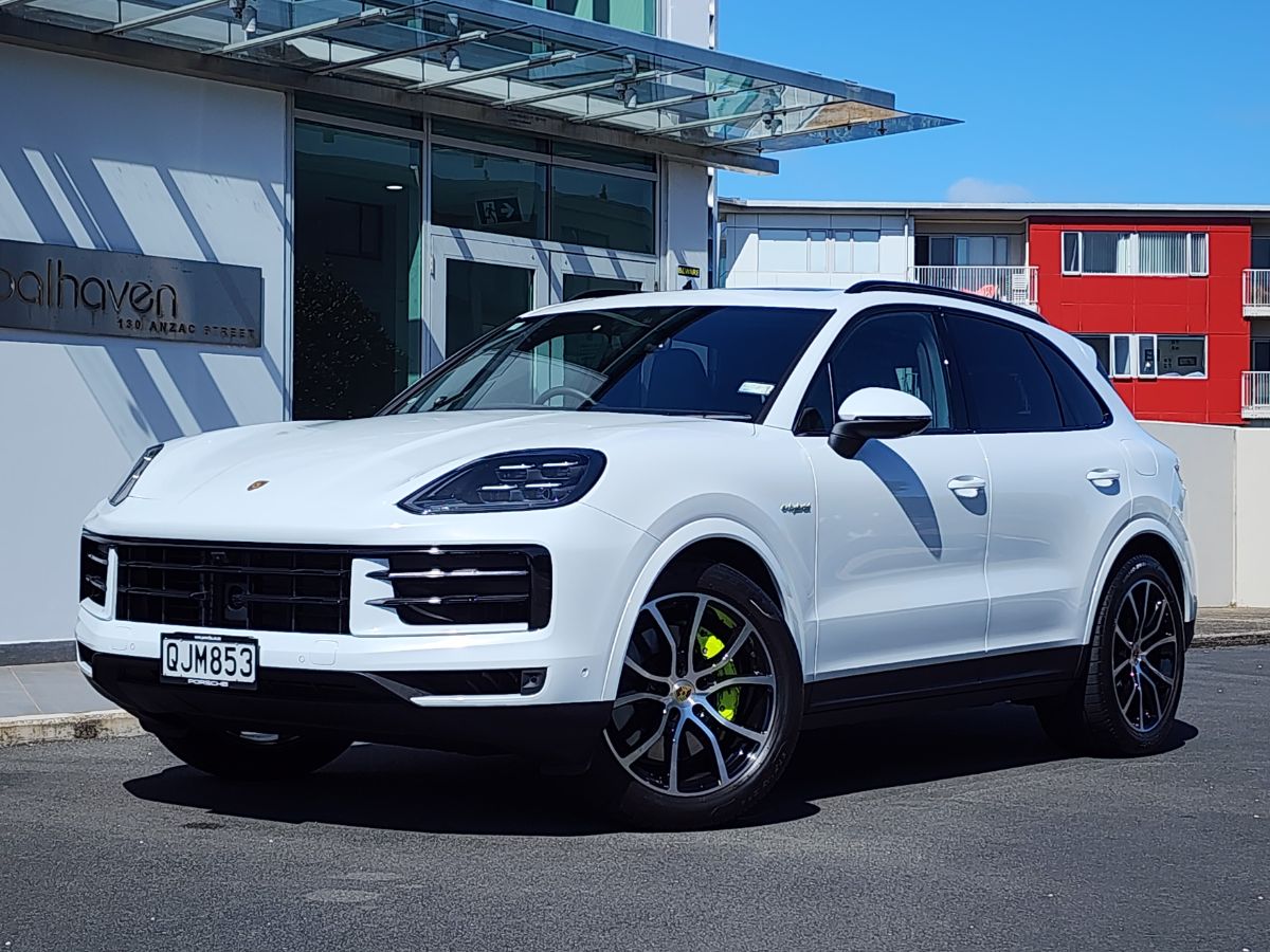 Porsche Cayenne E-Hybrid PHEV first drive: plug and polish - Driven Car ...