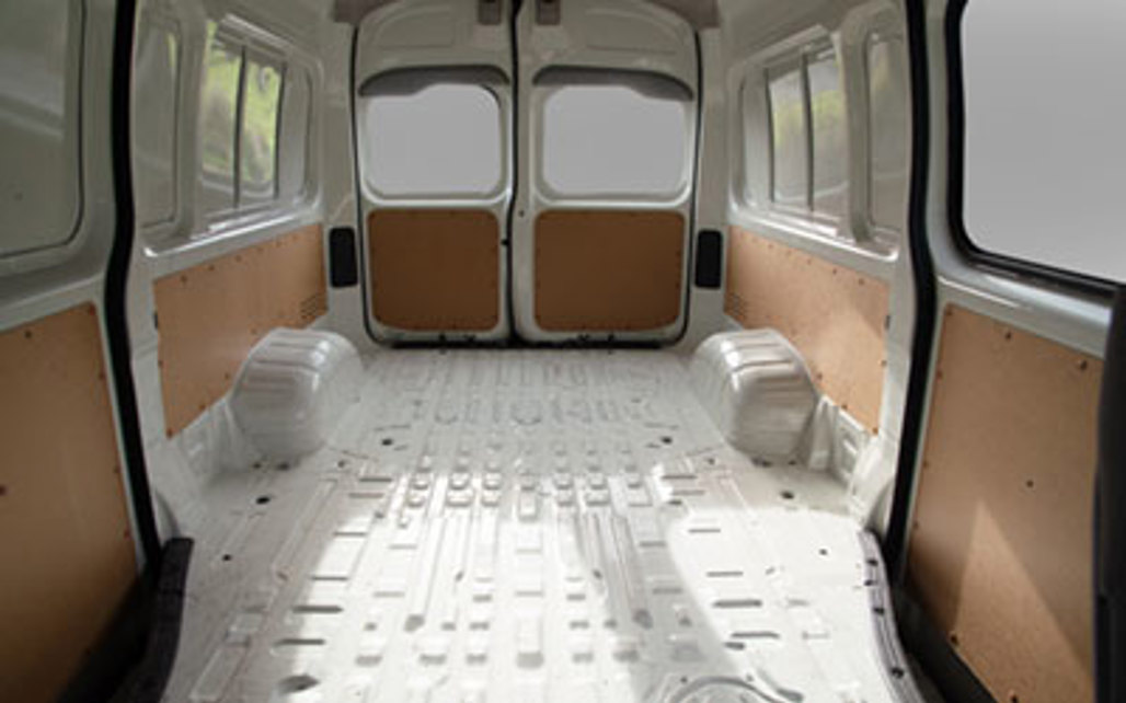 TOYOTA HIACE - Driven Car Guide