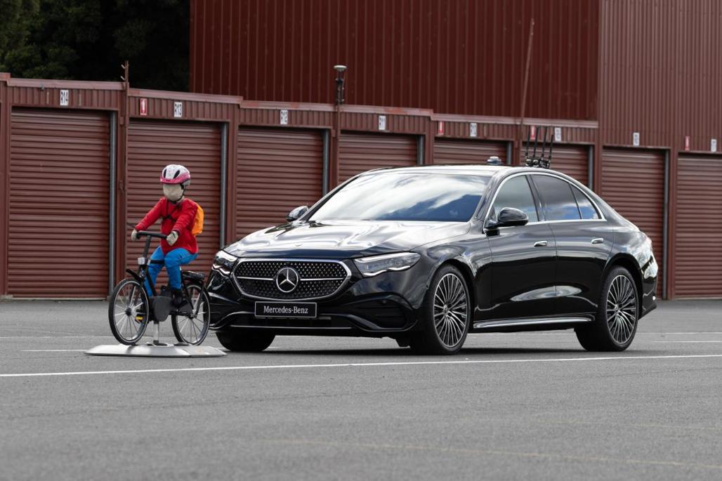 Mercedes-Benz Intelligent Drive Insight safety drive day - Driven Car Guide