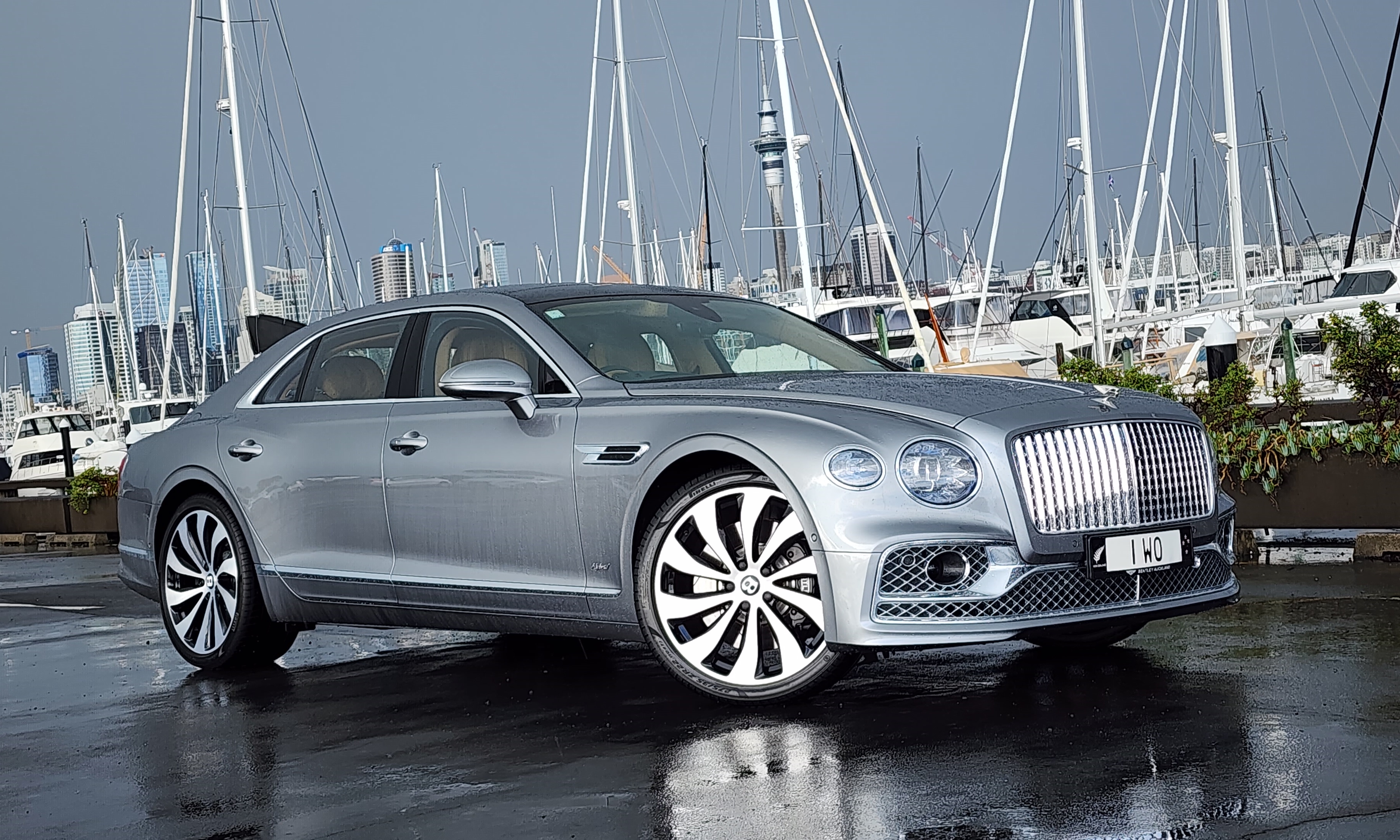 Bentley Flying Spur Hybrid review - Driven Car Guide