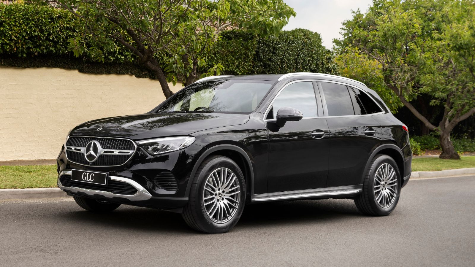 Mercedes-Benz GLC 200 4Matic lands in NZ with AWD and hybrid tech ...