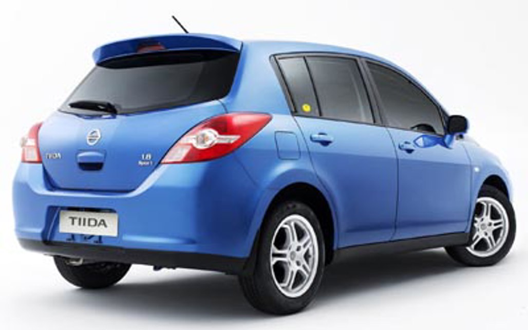 NISSAN TIIDA - Driven Car Guide