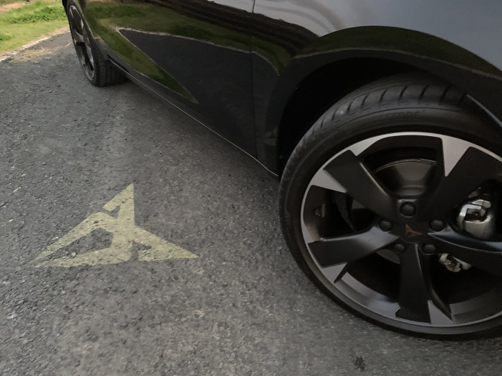 Review, Cupra Leon V Sportstourer - Driven Car Guide