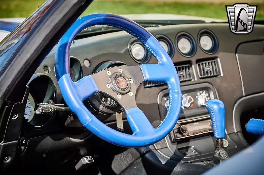 Would you pay $270k for this monstrous 1996 Dodge Viper limo? - Driven ...