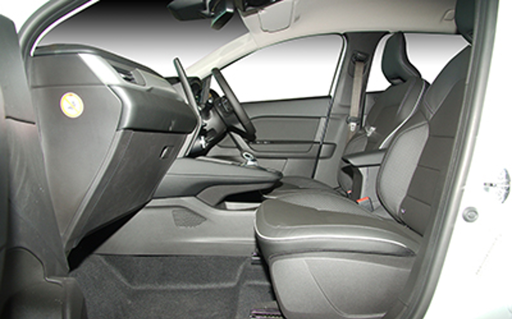 RENAULT CAPTUR - Driven Car Guide