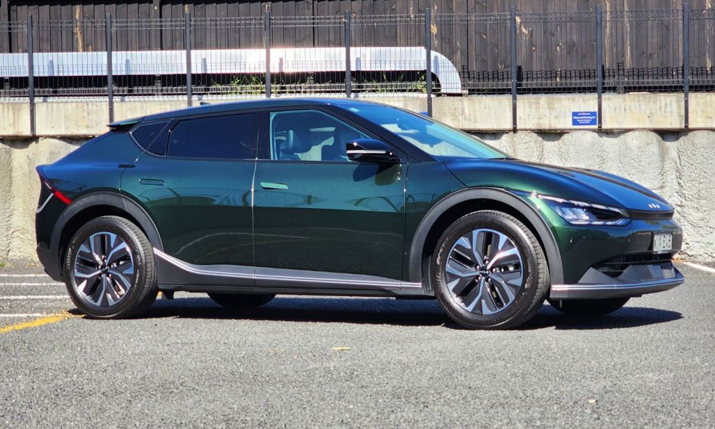 Kia EV6 Air long range review: breathe easy, the entry model is still ...