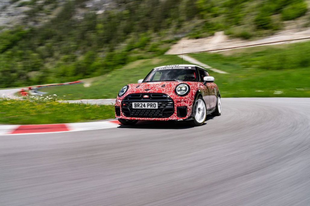 New-gen petrol Mini John Cooper Works on the Nurburgring: burn baby ...