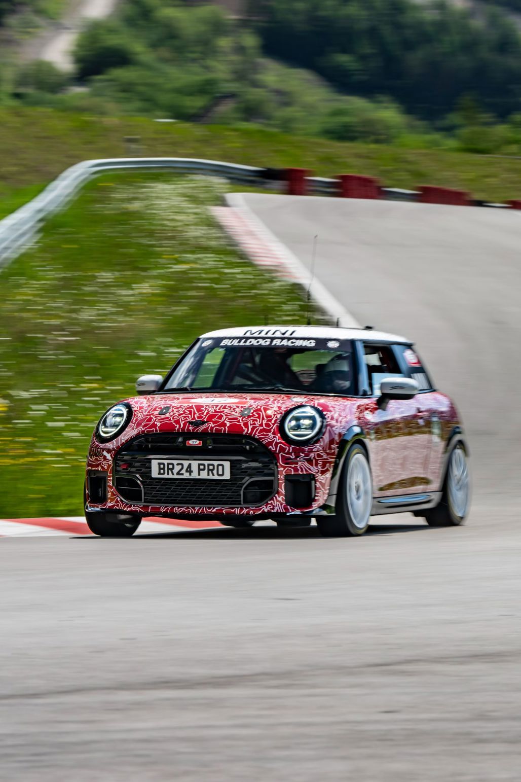 New-gen petrol Mini John Cooper Works on the Nurburgring: burn baby ...