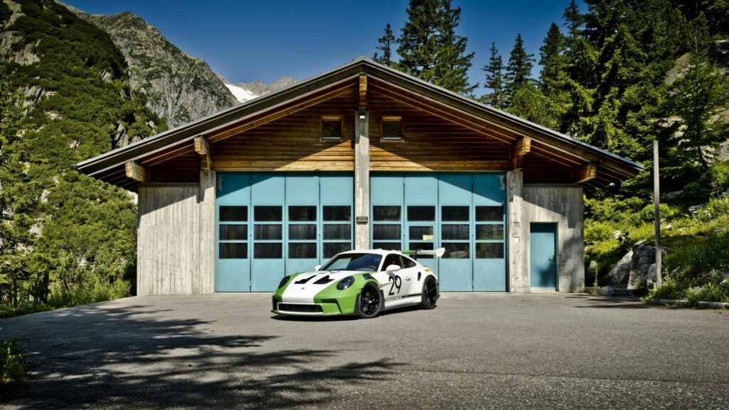 One-off Porsche 911 GT3 RS pays tribute to Swiss racer Jo Siffert - Driven Car Guide