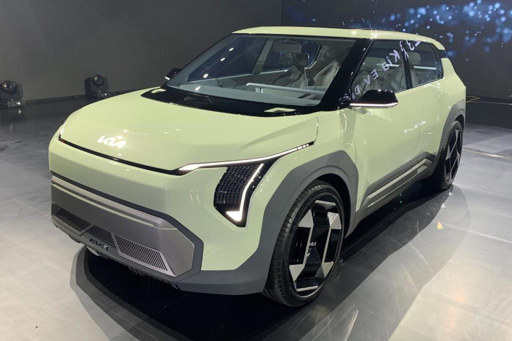 Kia EV3 and EV4 Electric vehicle Concepts for 2024 - Driven Car Guide