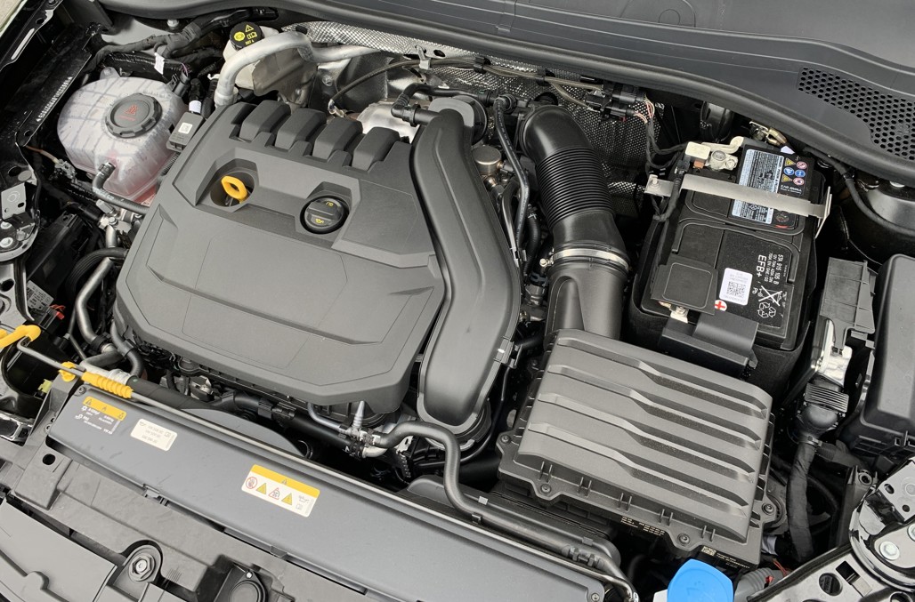 Review, Cupra Leon V Sportstourer - Driven Car Guide