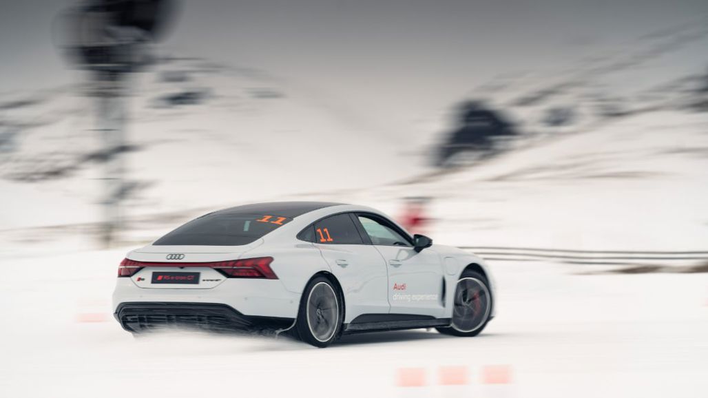 Audi RS in the snow: EV versus ICE - Driven Car Guide