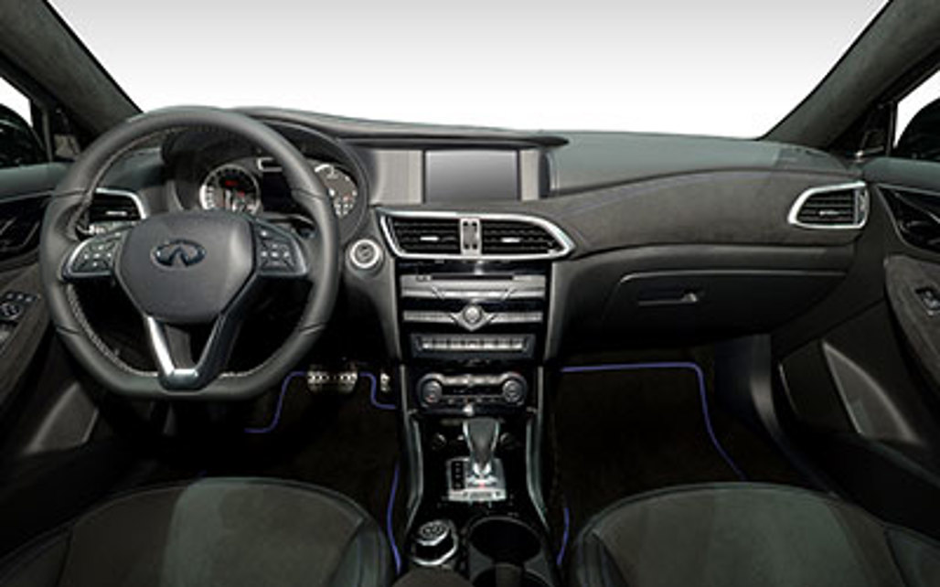 INFINITI Q30 - Driven Car Guide