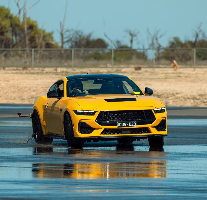 Ford Mustang GT & Dark Horse first drives: gallop pole - Driven Car Guide