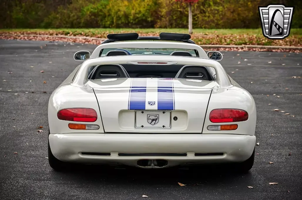 Would you pay $270k for this monstrous 1996 Dodge Viper limo? - Driven ...