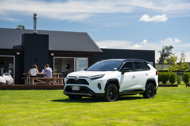 GMC Yukon Denali NZ price, spec revealed: super-SUV in a 'league ...