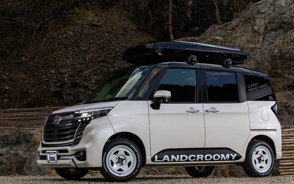 Is this the world's cutest Toyota Land Cruiser? Tiny Landc Roomy has ...