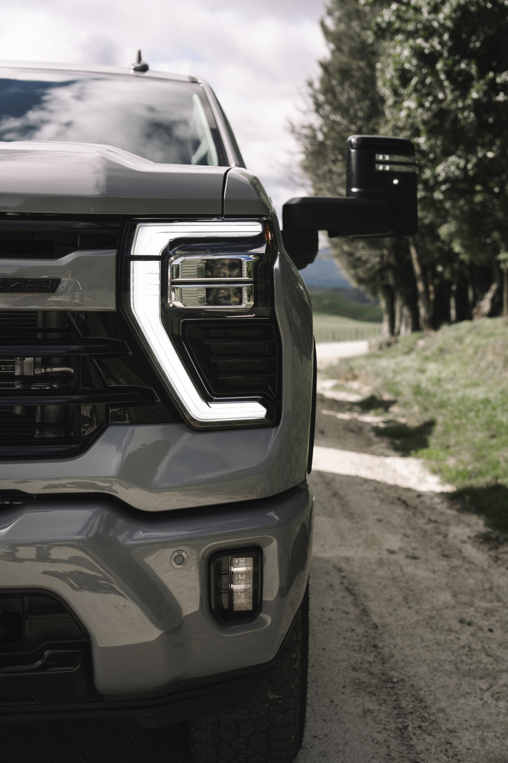 Mad Mike puts the Chevrolet Silverado 2500 HD to the test - Driven Car ...